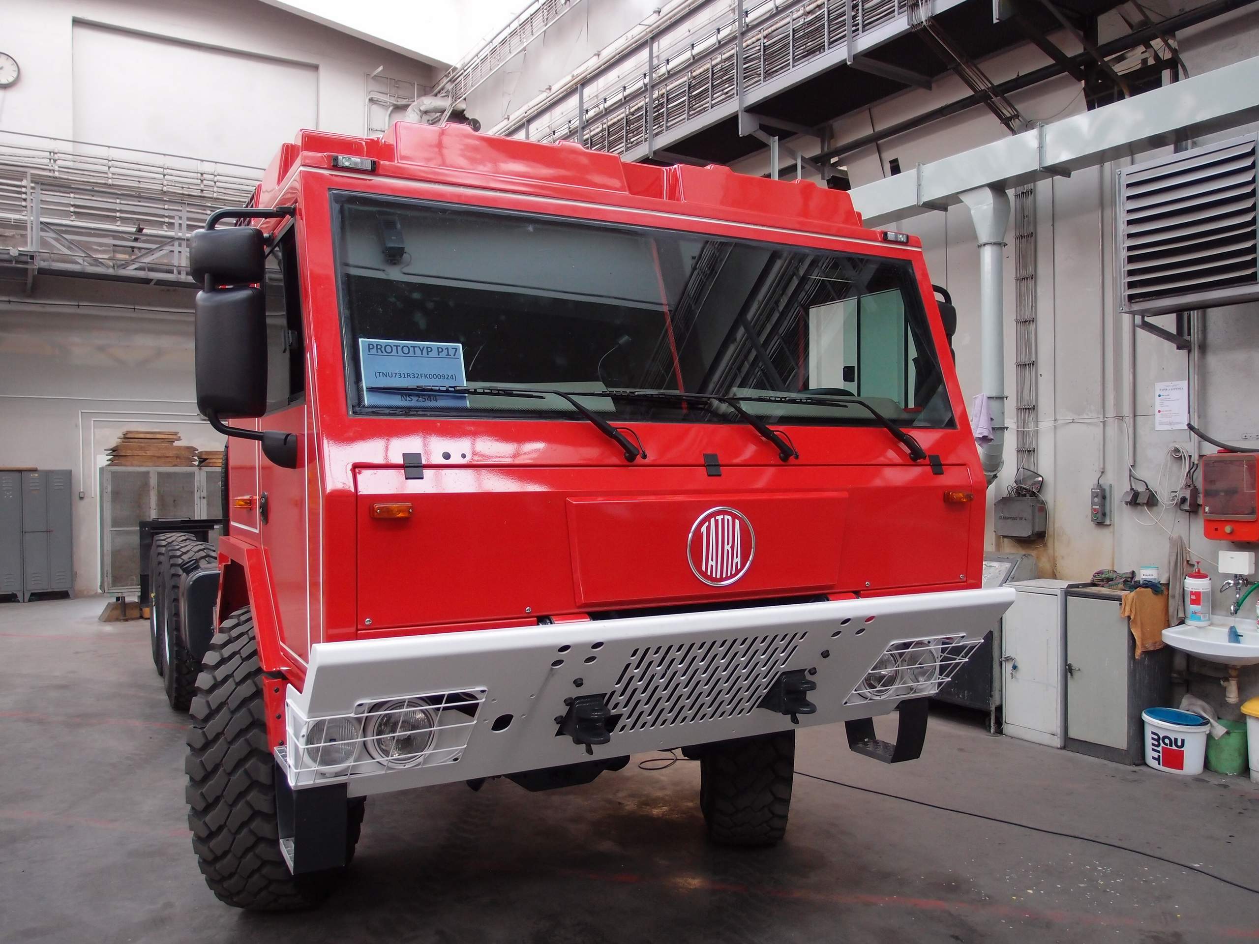 TATRA TRUCKS - TATRA FORCE